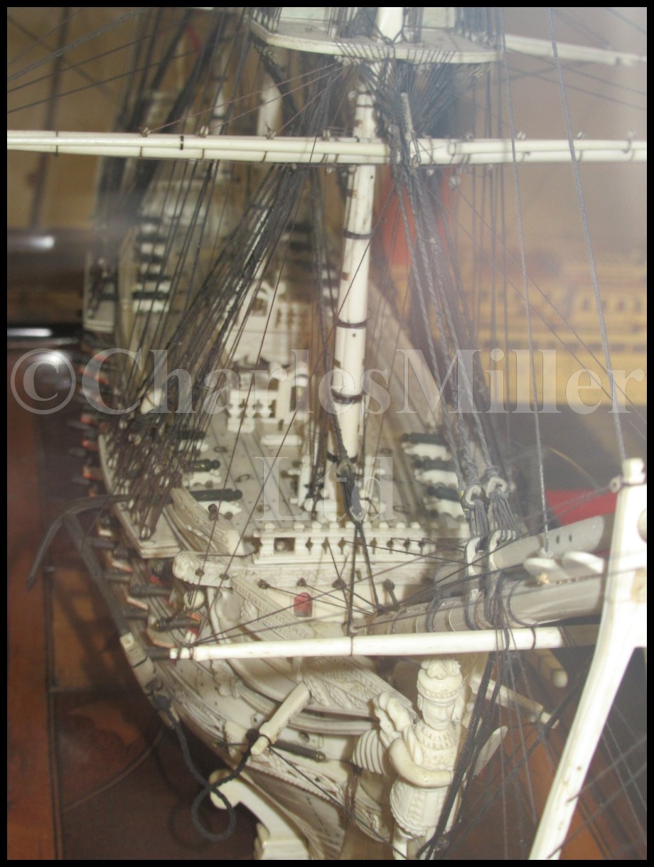 Lot 261 - A LARGE, FINELY CARVED AND WELL PRESENTED