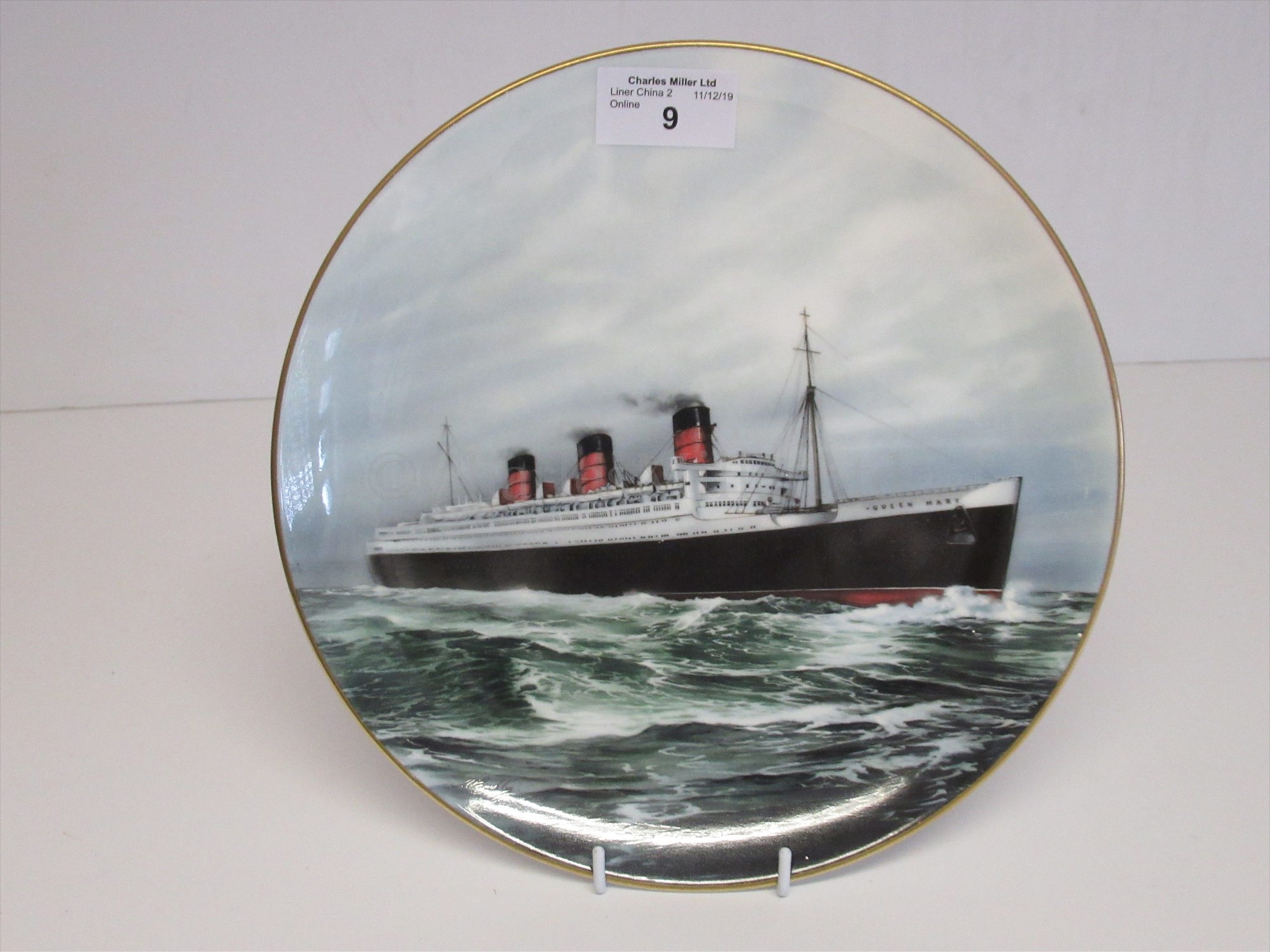 Lot 9 - Blue Riband Liners: A souvenir picture plate o