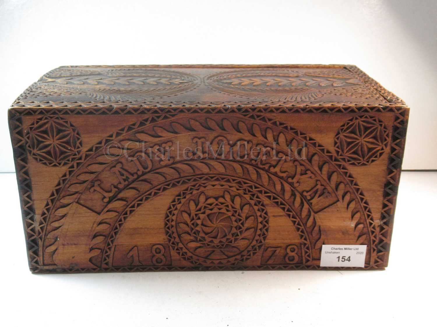 Lot 154 - A NEW ZEALAND KAURI WOOD DITTY BOX FROM THE