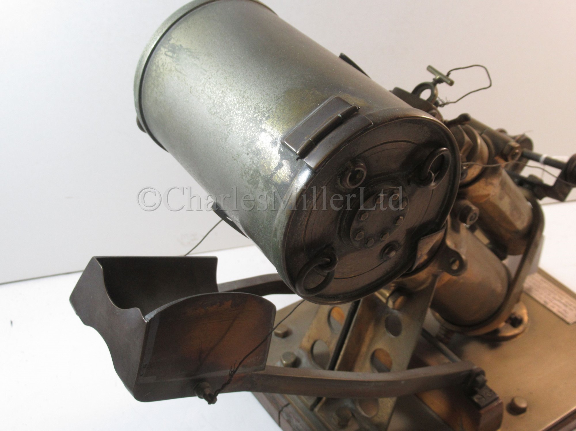 Lot 114 - A PRESENTATION MODEL DEPTH CHARGE LAUNCHER