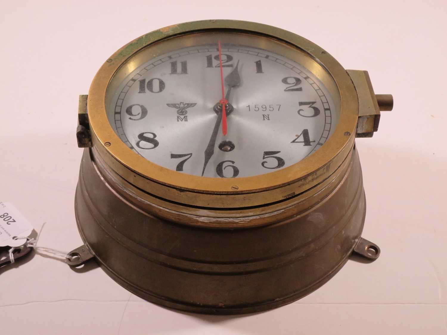 Lot 208 - A KRIEGSMARINE U-BOAT CLOCK