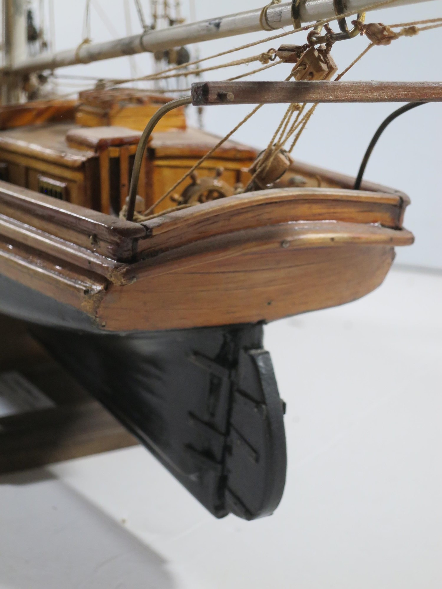 Lot 5 - A WELL-RIGGED MODEL OF A 19TH CENTURY