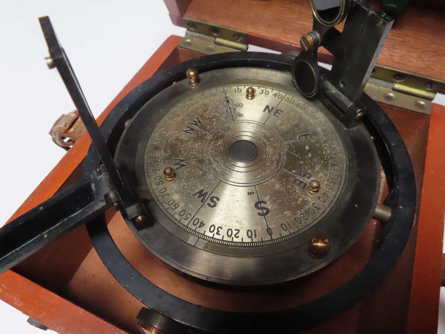 Lot 85 - A PELORUS COMPASS, MID-20TH CENTURY